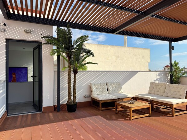 Th0 - Tesla Smart Building - Cloud9 In The City - Athènes