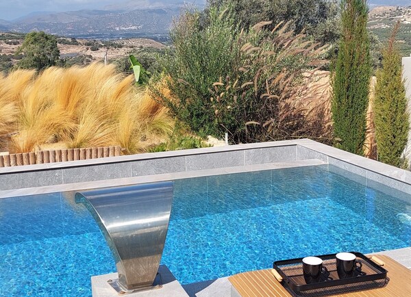 Marnos Green Luxury Junior Villas - The Ultimate Luxury Experience! - Pitsidia