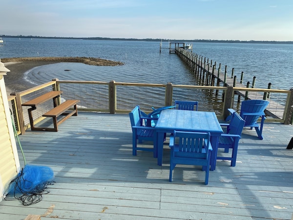 Cutest 2-bedroom House On The Bay With Access To The Gulf Across The Street - Alligator Point, FL