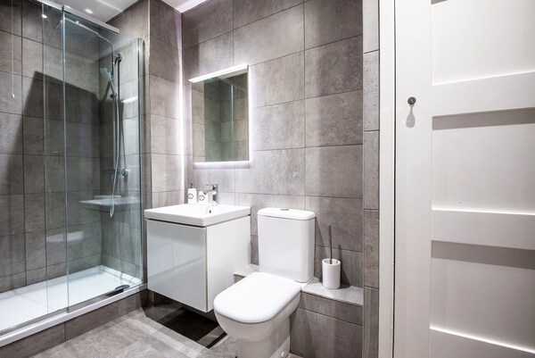 Host & Stay | The Wolsey - Durham