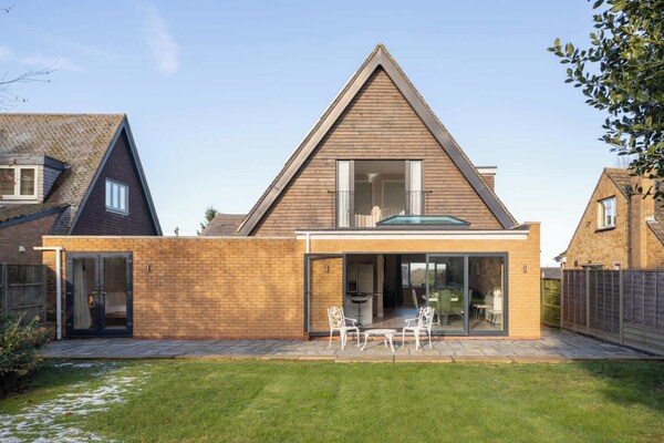 Host & Stay | High Gables - Towcester