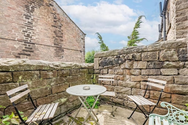 Host & Stay | Nine Ladies - Wirksworth