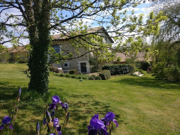 Magnifique Grange Convertie Avec Piscine En Pleine Campagne, Superbes Vues - Aquitaine