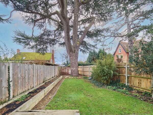 Host & Stay | Cedar Cottage - Canterbury