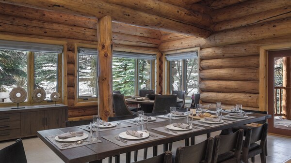 Amazing Log Home On Gore Creek | The Savory Lodge - Vail, CO
