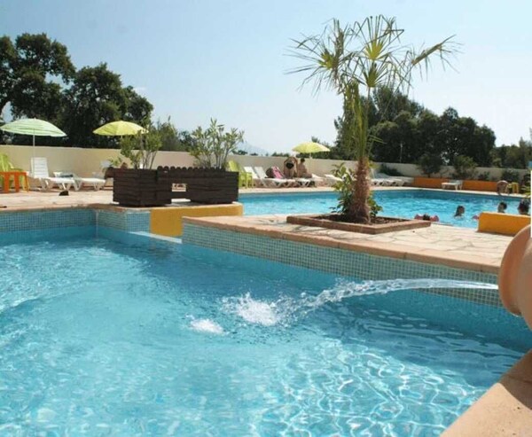 Camping - Ccagfee - Deux Chambres , Couchages 4 - Toulon