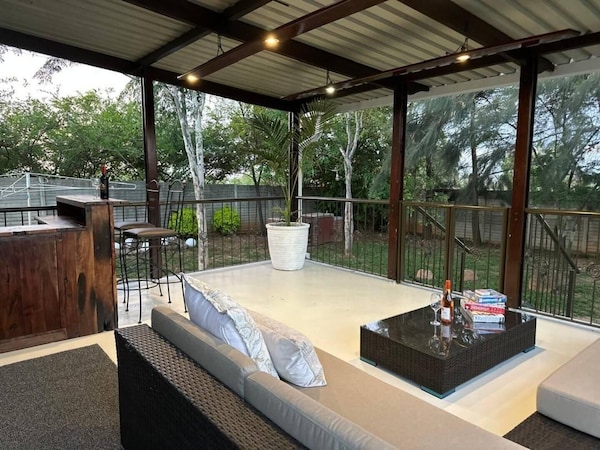 Stunning 2 Bed With Pool - 2275 - Harare