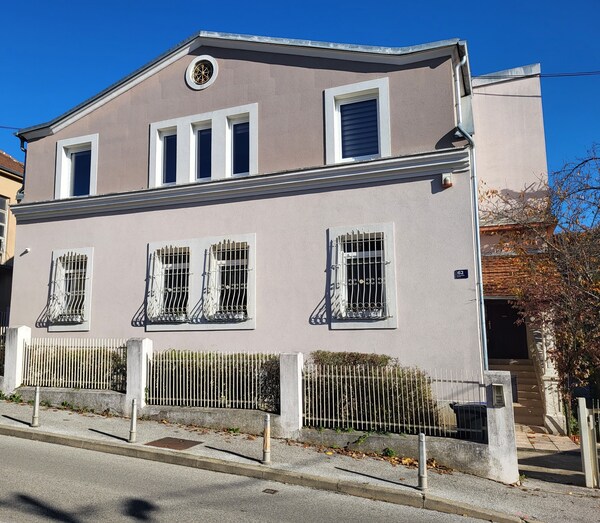 Cozy 4star  Studio With Ac, Fitness Room, Hottube , Wifi In Enjoyable Zagreb - Zagreb