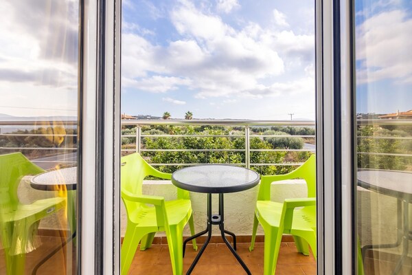 Amazing Villa Chrysanthi With Private Pool - Heraklion Airport (HER)