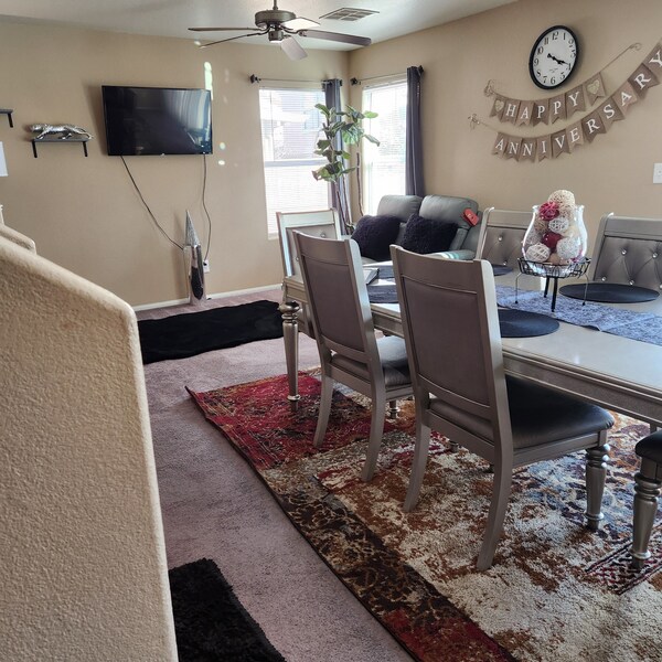 Cozy 2 Story 2-bedroom Home W/dessert Style Backyard, In North Las Vegas - North Las Vegas, NV