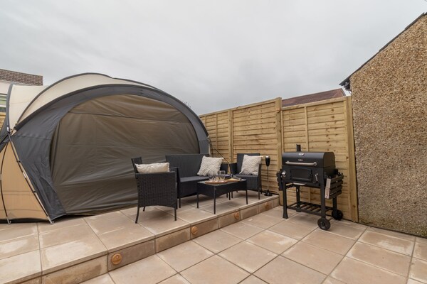 Open Mind Property - 7 Beds And Free Parking - West Sussex