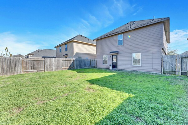 Charming 3bedroom House In Lovely Houston With Ac, Wifi.7 Miles From Iah Airport - Spring, TX