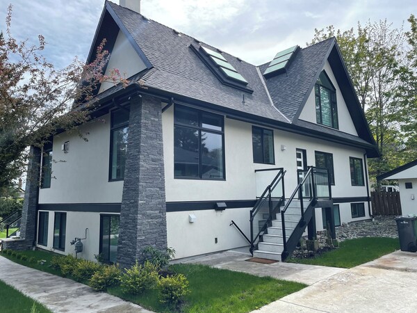 Rockland House Suite - Victoria