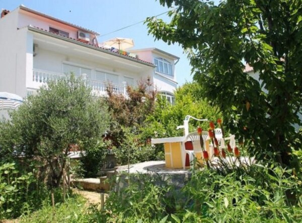 Marjetka Charming Apartments - Apartment Tina - Rab