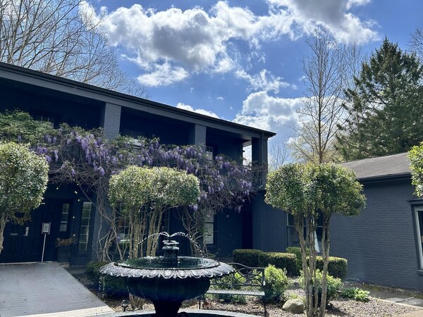 1br, 1ba Luxury Hot Tub Suite - Brown County State Park, Nashville