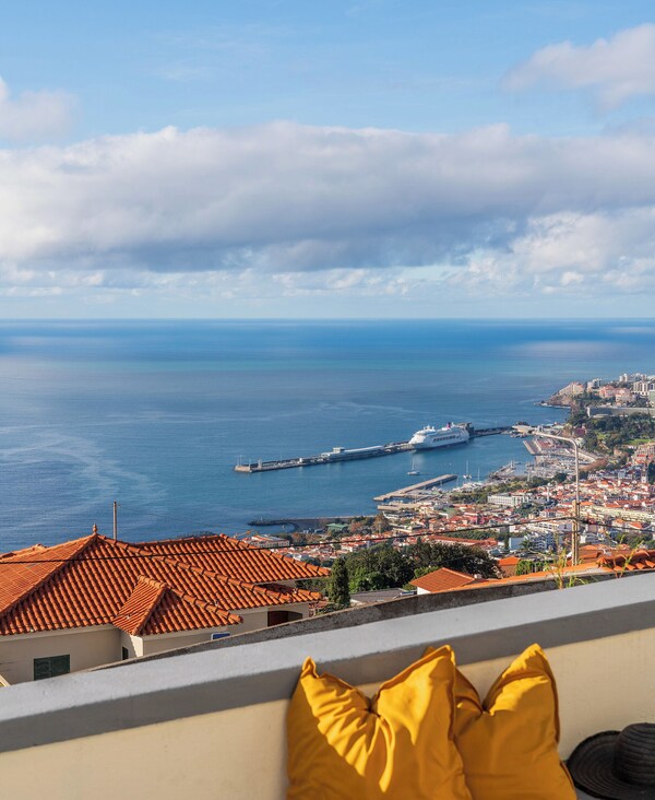 Sea And Mountain View - Madeira Friendly Guest House - Monte