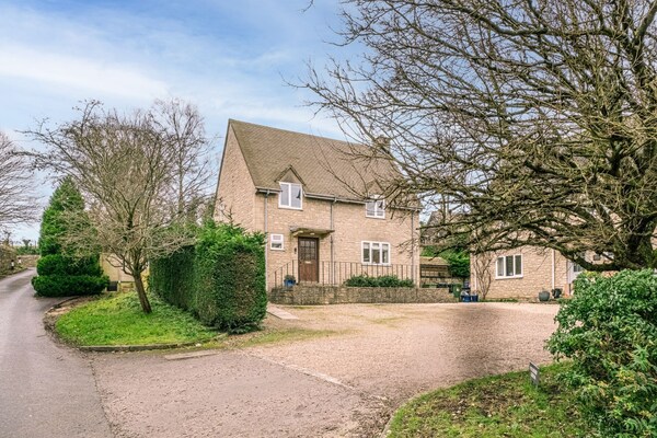 Beautifully Presented Dog Friendly - Mulberries - Moreton-in-Marsh