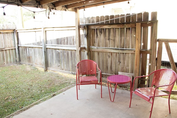 Adorable Grand Coteau 1 Br - Breaux Bridge, LA