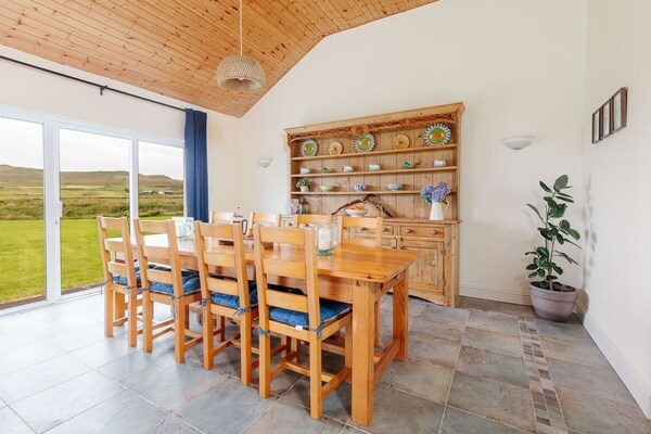 Grianán - 4 Bedroom Head - Dingle Peninsula