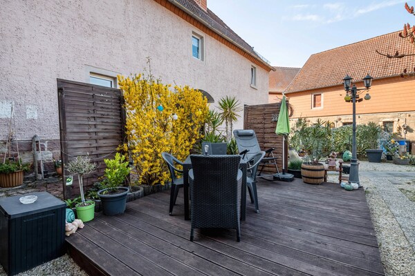 Ferienwohnung 'Regina Mit Sitzecke' Mit Privater Terrasse Und Wi-fi - Querfurt
