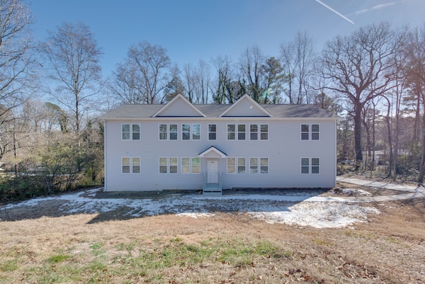 3 Mi To Six Flags: Atlanta Area Apartment - Hurricane Harbor, Austell
