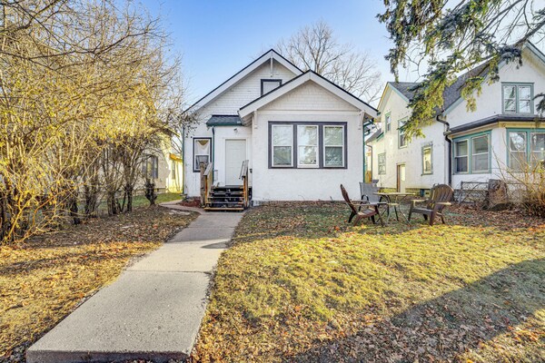 2 Mi To Downtown: Pet-friendly Minneapolis Apt! - Minneapolis, MN