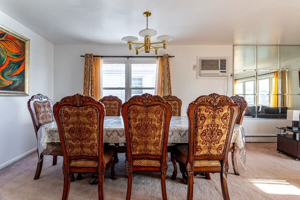 The Sunset Suite! 3br/2ba  Near Nyc And Airport! - Staten Island, NY
