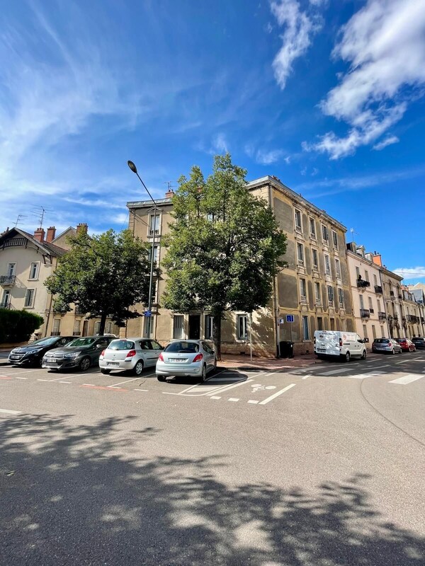 Le Clos De Saint Jo - Dijon Centre T3 - ibis Styles Dijon Central