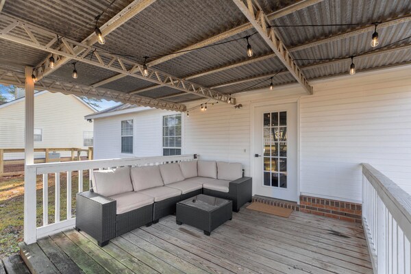 Southern Charmer!  New Renovation, 3 Bed/2 Bath, Game Room, Dog Friendly, In The Heart Of It All! - Dothan, AL