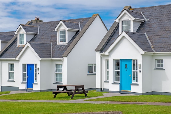 Dingle Harbour Cottages (3 Bed - Sleeps 6) Type B - Dingle Peninsula