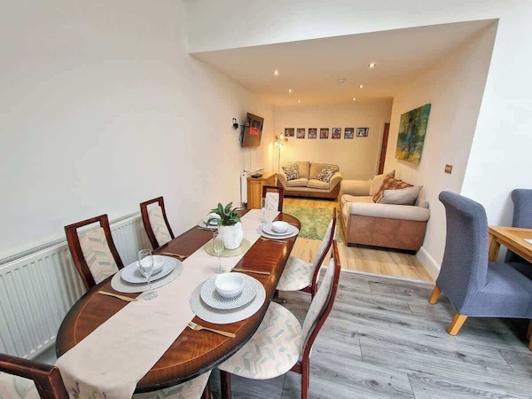 Luxury Sleeps 11 Kirkby Home By City Superhost - Formby