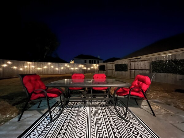 Spacious 4-bedroom House In Charming Tomball With Lots Of Space, And Fast Wifi - Tomball, TX