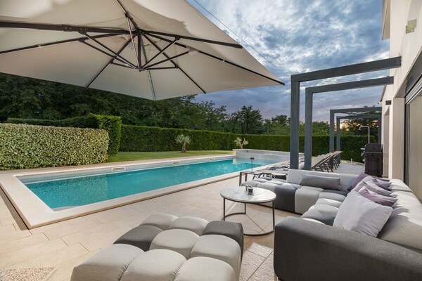 Villa Luce Verde - Beautiful Villa With Private Pool, Hot Tub And Sauna Near The Town Of Porec And Its Beaches - Funtana
