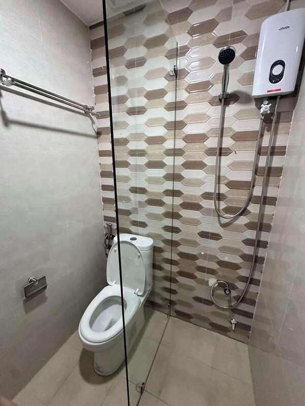 Guestroom1- 3rd Floor Near Beach And Inflatable Island - Olongapo