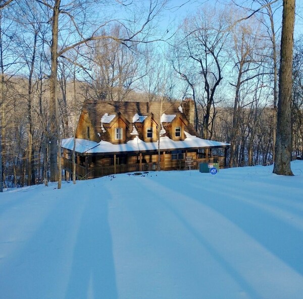 3-bedroom Cabin With A Loft In Lovely Eddyville With Wifi, Ac - Kentucky Lake