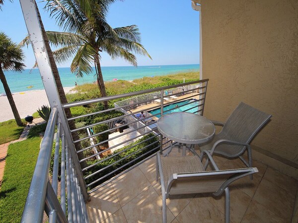 3-bedroom, 3 Bath Condo In Beautiful Longboat Key. Beachfront Views W/ Pool. - Longboat Key, FL