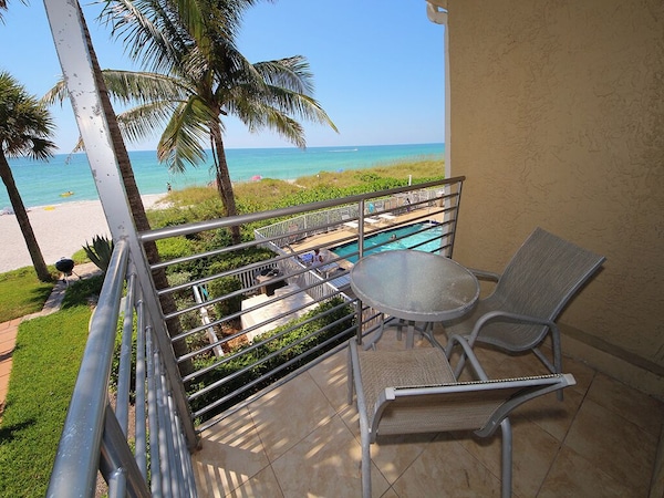 3-bedroom, 3 Bath Condo In Beautiful Longboat Key. Beachfront Views W/ Pool. - Longboat Key, FL