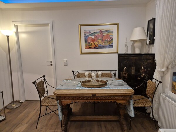 Elegant Apartment With Artistic Flair - Wuppertal