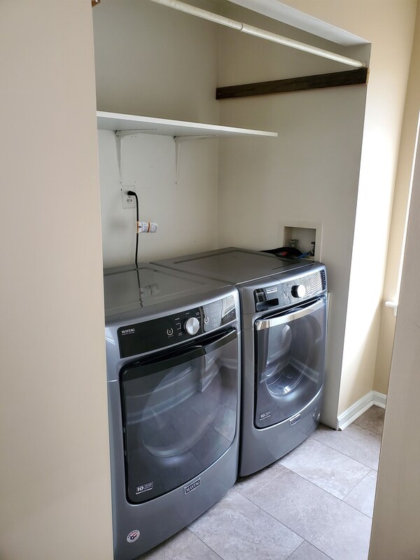 Charming 2-bedroom 2nd Floor Apartment With Wifi, Ac In Lovely Charles Town - Harpers Ferry, WV