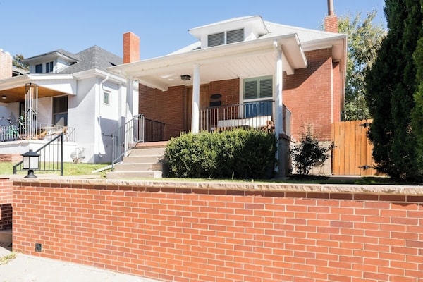 Rejuvenate In A Renovated Wash Park Garden House - Cherry Creek, CO