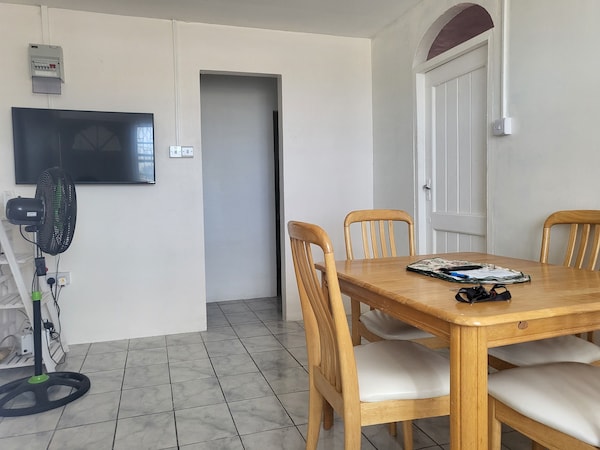 Cozy 1-bedroom Apartment In Serene St. George's With Wifi, Ac - Grenada