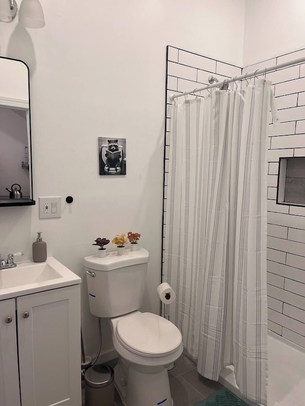 Astor Palace 2nd Floor, In Jersey City! - Brooklyn, NY
