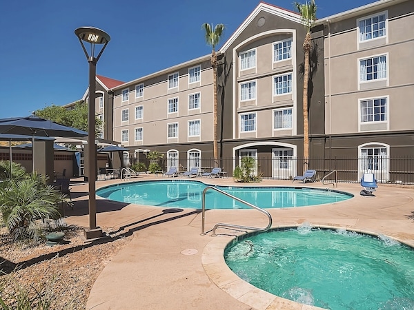 Double Bed Room, La Quinta Phoenix Chandler, Free Breakfast, 2 Family Rooms - Phoenix, AZ