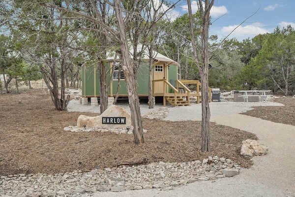 Harlow: Canyon Lake Luxury Yurt Getaway | Hot Tub - Canyon Lake, TX