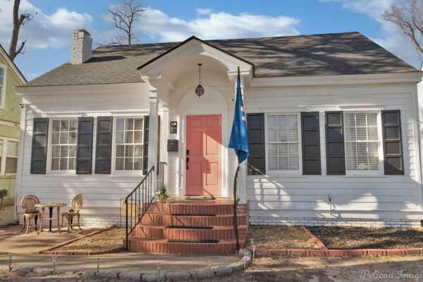 The Beverly Est. 1939! Charming 3-bedroom House With Hot Tub! Permit 25-0078-str - Bossier City, LA