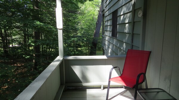 Official Seasons Rmc Condo 3e - 1 Bedroom + Loft - Sleeps 10 - Dog Fees - Jackson, NH
