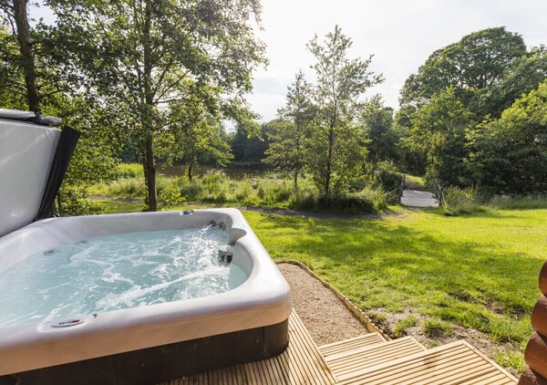 The Chestnut Lodge - Two Bedroom House, Sleeps 4 - Northumberland