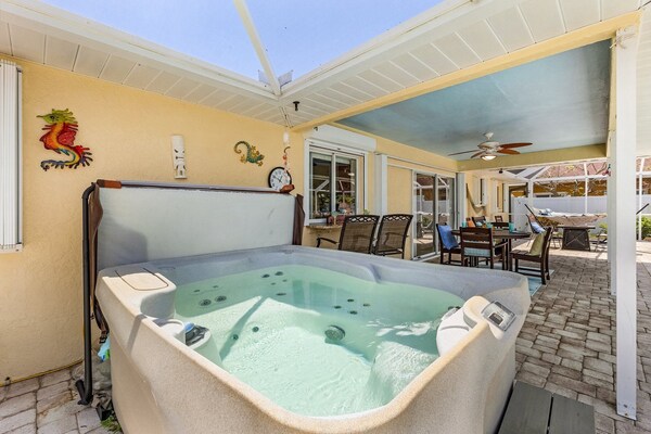 Adventure Awaits, Heated Pool & Hot Tub - Cowboy Cabana - Roelens - Sanibel Island, FL