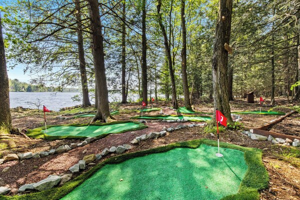 Lakehouse W/ Kayaks, Minigolf, Sauna, Hottub, Swings And Playground For Kids! - Tannersville, PA