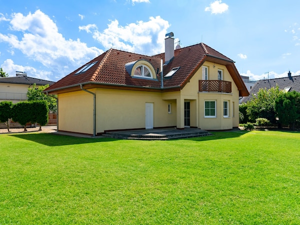 Pool & Garden Villa By Interhome - Prague